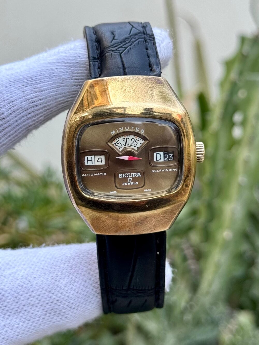 SICURA Jump Hour Swiss Mens Vintage | Daim Traders