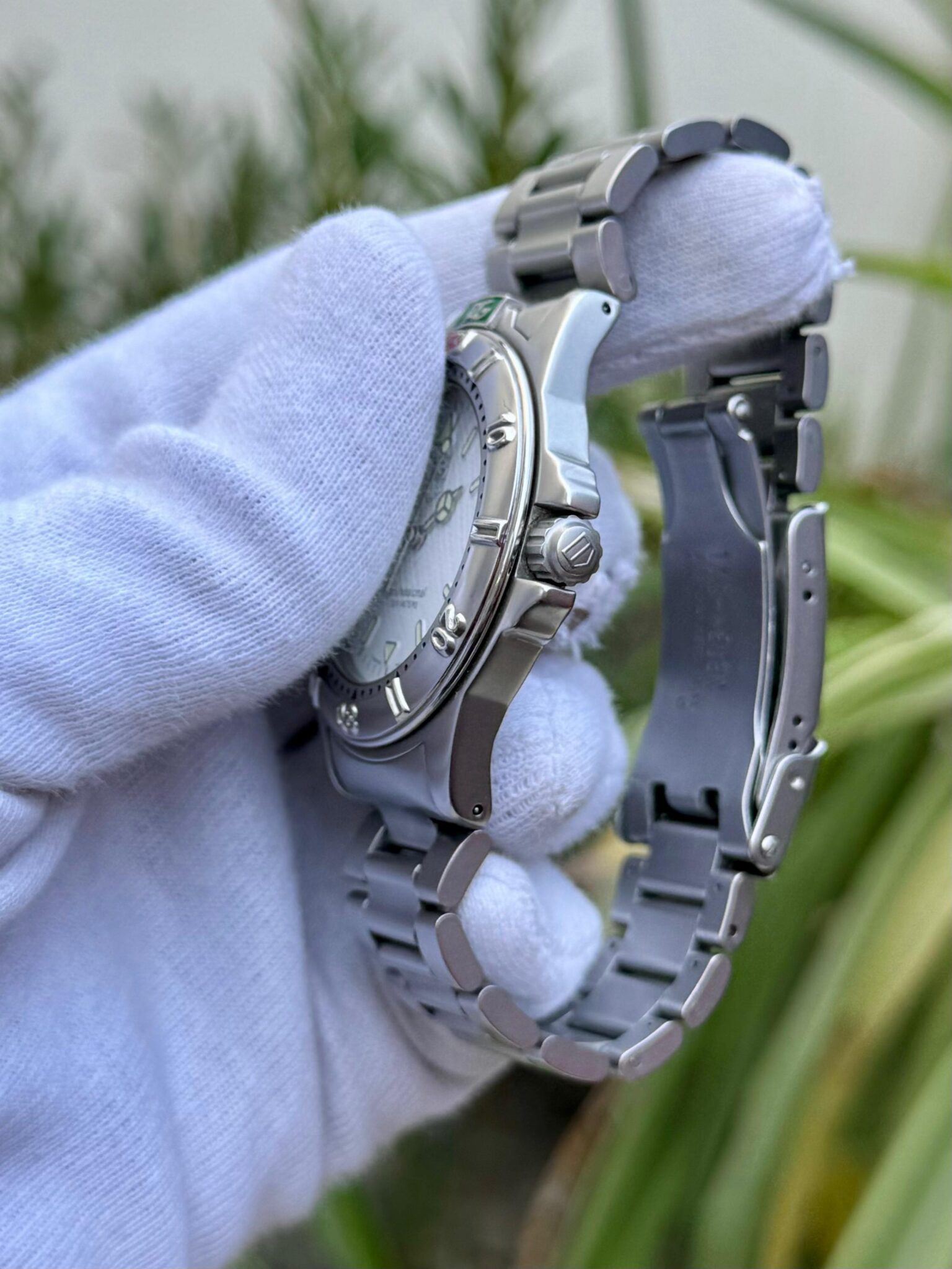 TAG Heuer Series 4000 WF1112 Swiss Mens | Daim Traders Pakistan’s ...