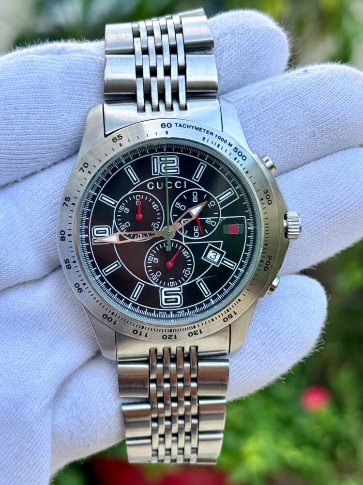 GUCCI Timeless 126.2 Quartz Swiss Mens Daim Traders